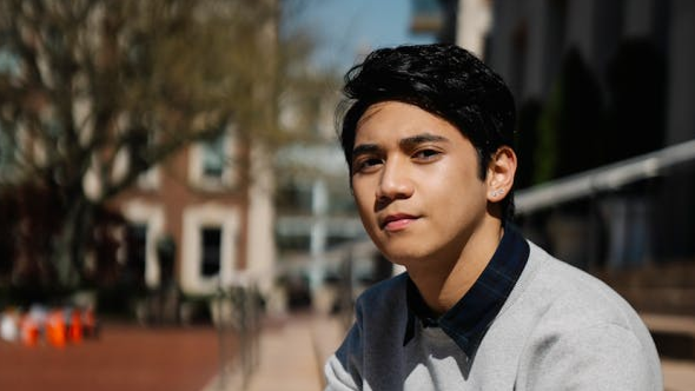 Give A Hand | Help Ernie Rivas regain his vision