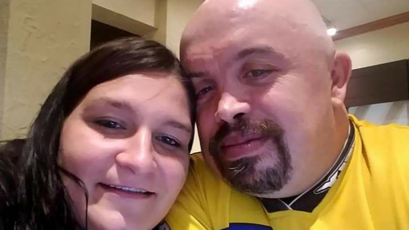 Give A Hand | Nina and Jared Smith